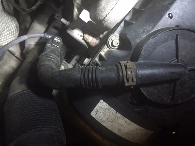 Oljeläckage och vit sörja, VW T5 1.9TDI, vevhusventilation?